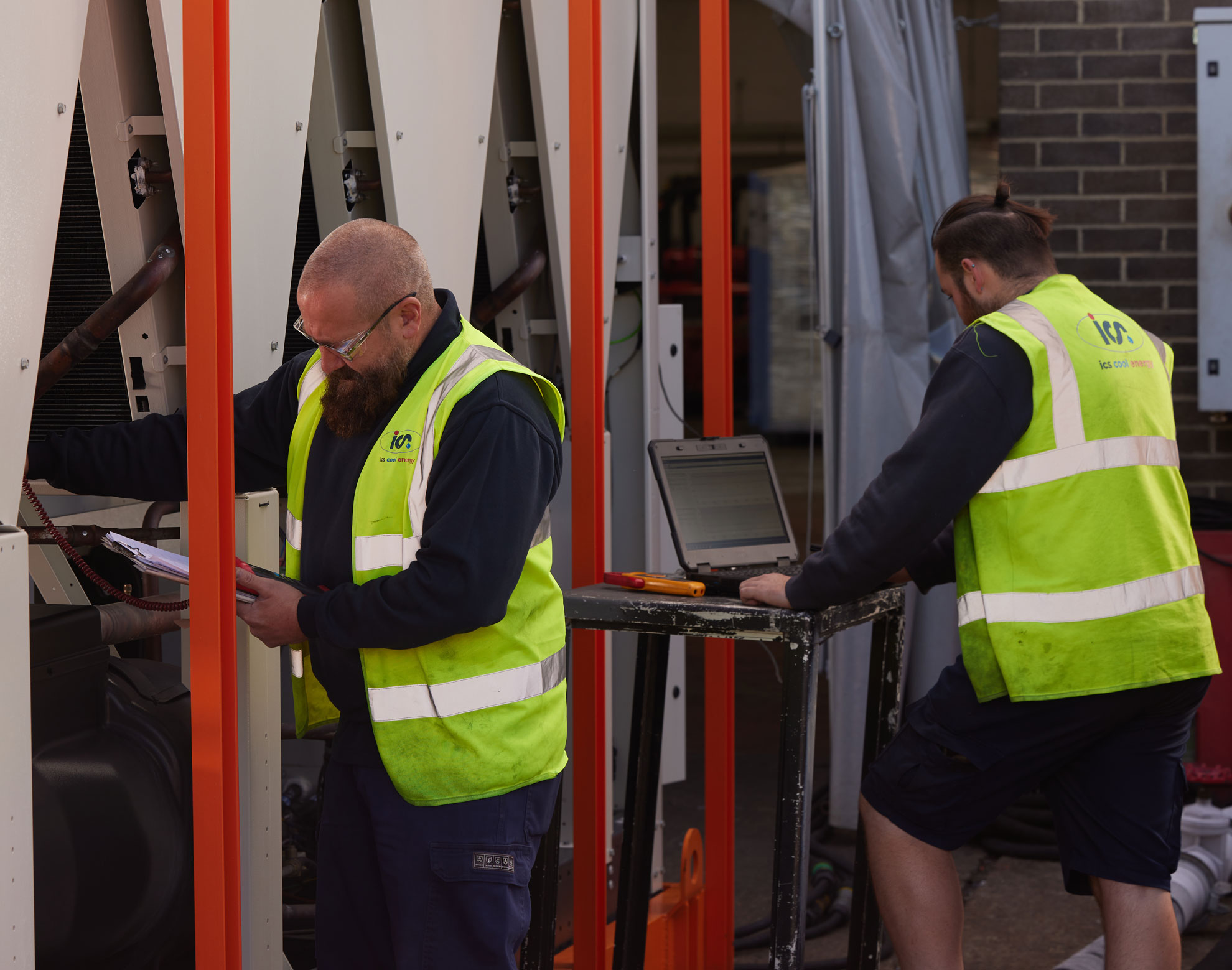 Chiller Repair Service - Expert Support 24/7 | ICS Cool Energy